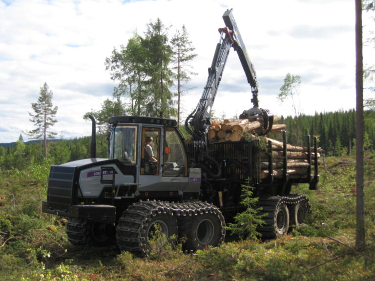 Forwarders – LICO | Complete Forestry Services
